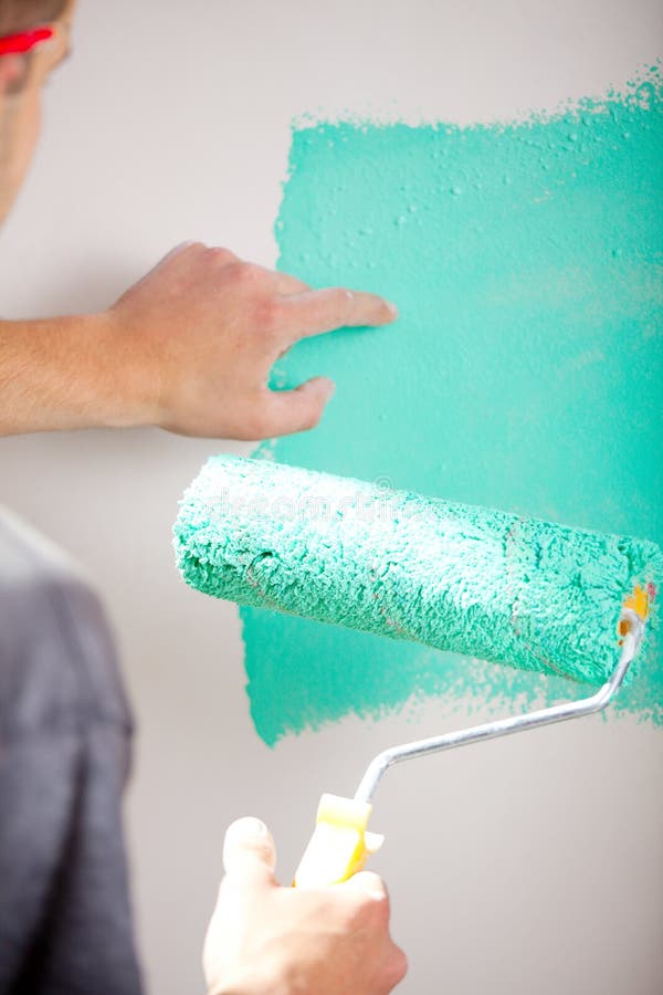 De rol van de verf stock foto. Image of persoon, voorwerp - 10676548