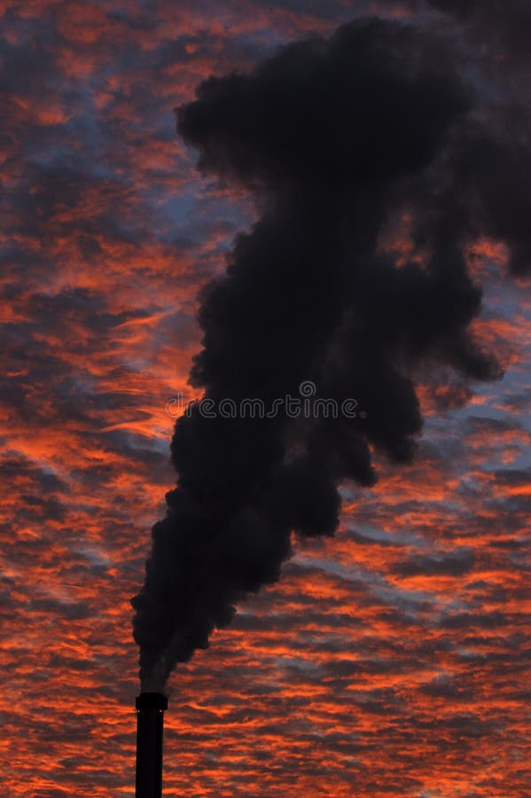 De rook van de fabriek stock afbeelding. Image of hitte - 2015645