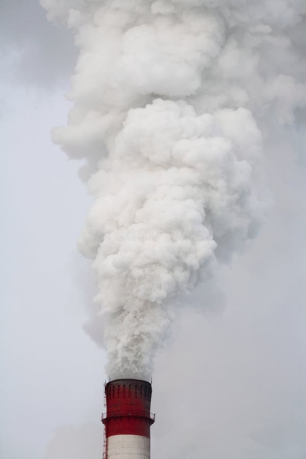 De rook uit de schoorsteen stock afbeelding. Image of rook - 13087995