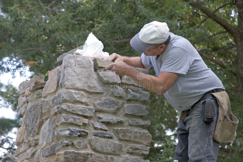 Metselaar stock foto. Image of bricklaying, werkplaats - 32471744