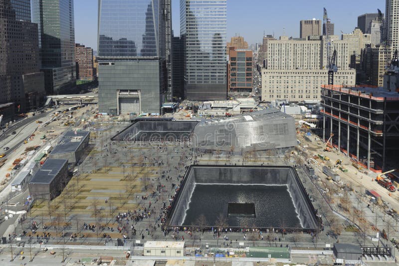 11 De Septiembre Monumento Infinito De La Piscina Foto editorial ...