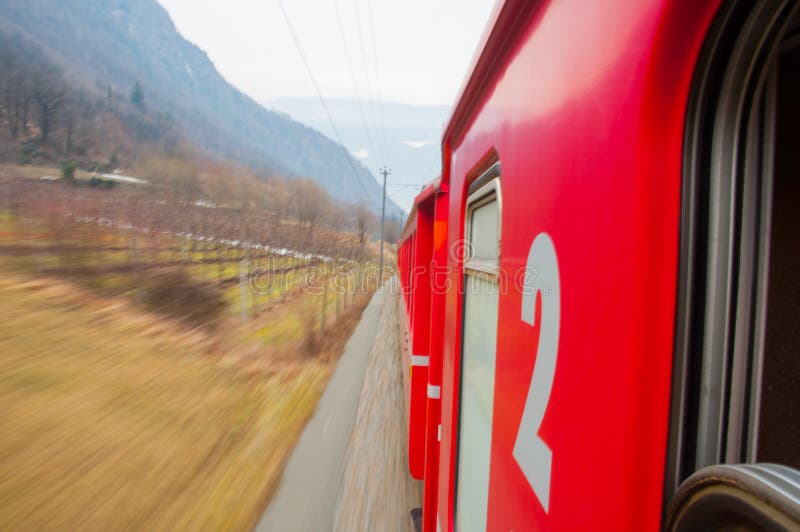 De sneltrein van Bernina stock foto. Image of venster - 27856064