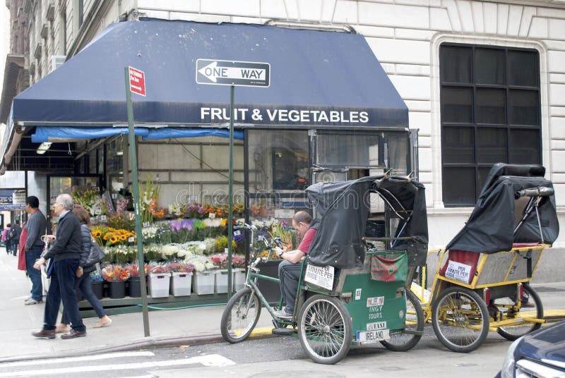 De Stad Pedicab Van New York Redactionele Stock Foto - Image of ...