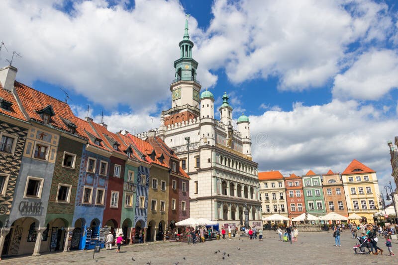 De stad Polen van Poznan redactionele foto. Image of toeristen - 90562906