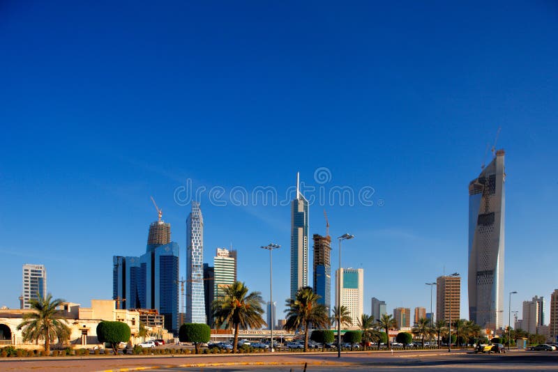 De Stad Van Koeweit Wordt Bevolkt Door Wolkenkrabbers Redactionele ...