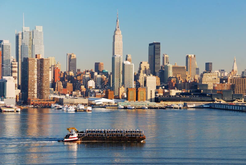 Hudson River Met De Skyline Van New York City Stock Foto - Image of ...