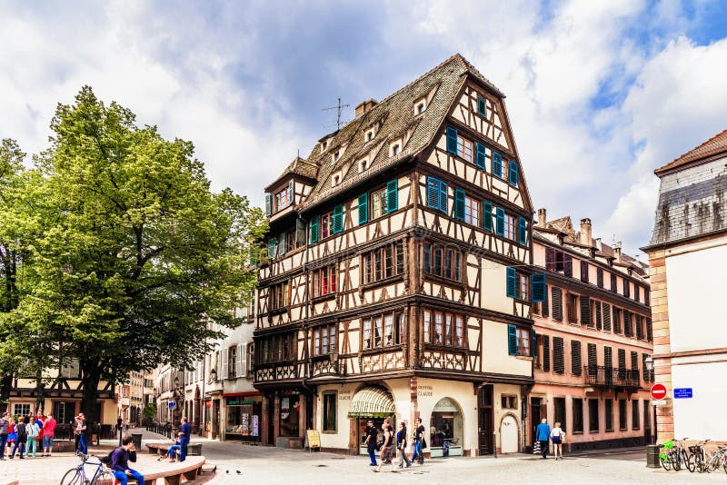 De stad van Straatsburg redactionele fotografie. Image of europees ...