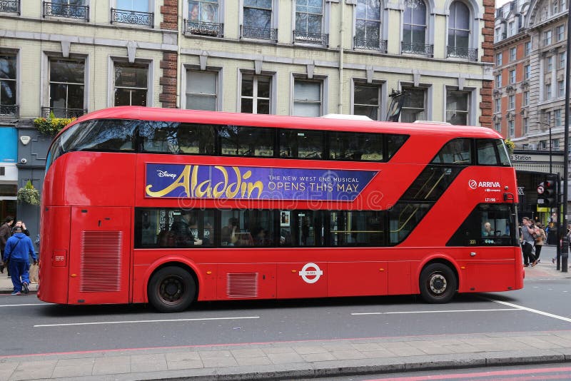 De stadsbus van Londen redactionele fotografie. Image of koninkrijk ...