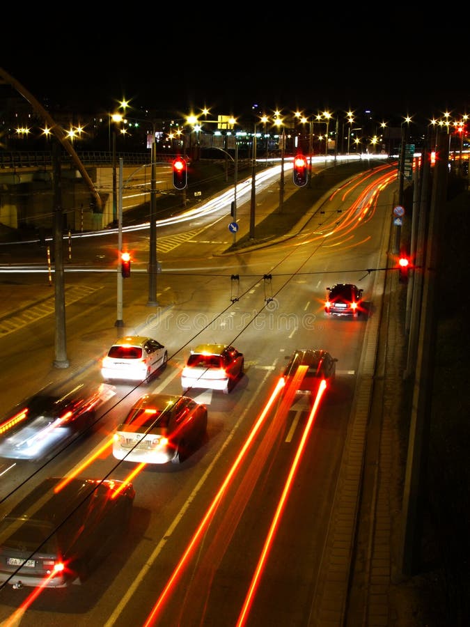 Nachtelijke stadslichten stock foto. Image of fotografie - 9247492