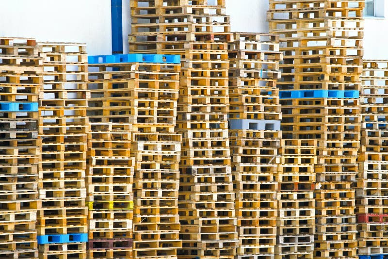 Pallets stock afbeelding. Image of stapel, industrieel - 32450997