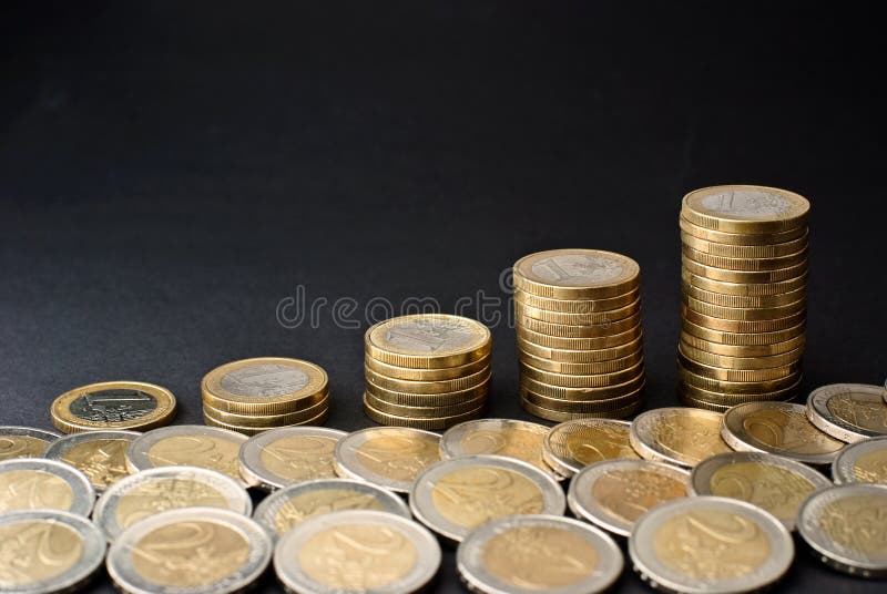 De stapels van het geld stock afbeelding. Image of besparing - 14071509
