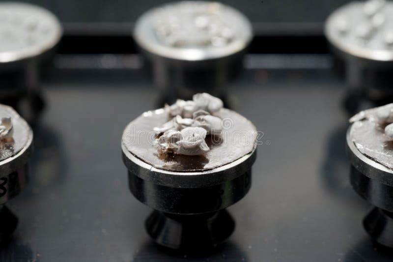 De Steekproef Van De Aftastenelektronenmicroscoop Stock Afbeelding ...