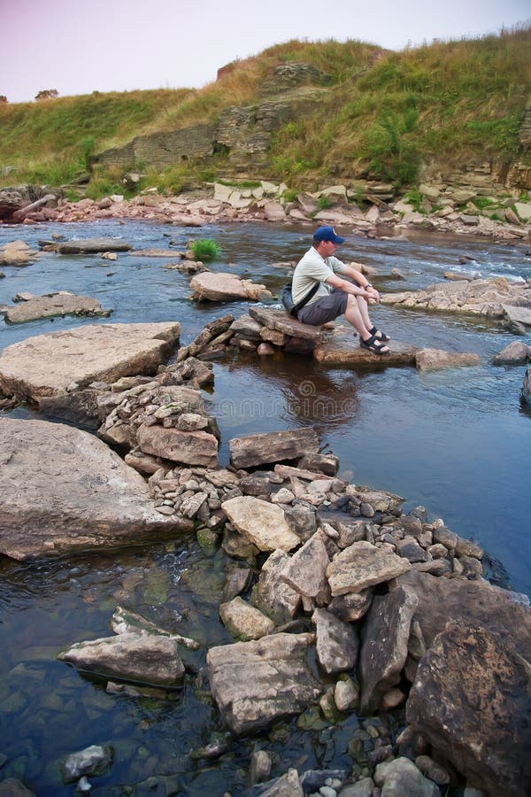 De stenen van de rivier stock foto. Afbeelding bestaande uit flowing ...