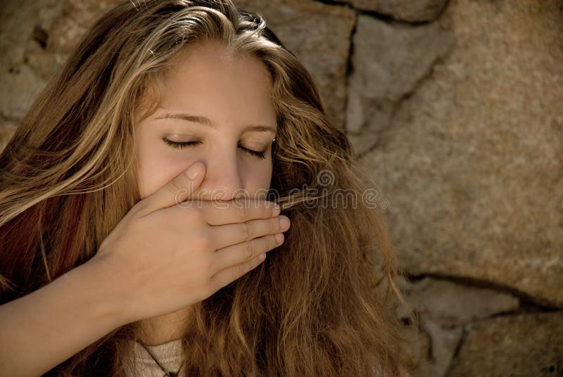 Tieners Die Roddelen: Twee Plus Stock Afbeelding - Image of praatje ...