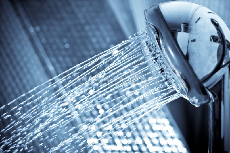 De Straal Verse Douche Van Het Water Stock Afbeelding - Image of ...