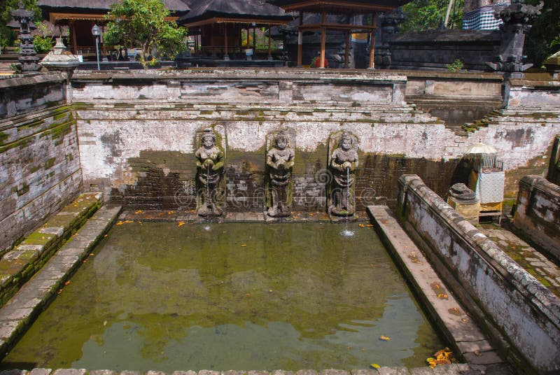 De Tempel Van Goa Gajah Dichtbij Ubud Op Het Eiland Bali Stock ...
