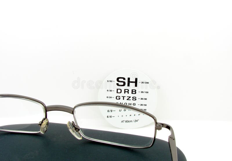 Oogtest stock afbeelding. Image of optisch, bril, alfabet - 5904867