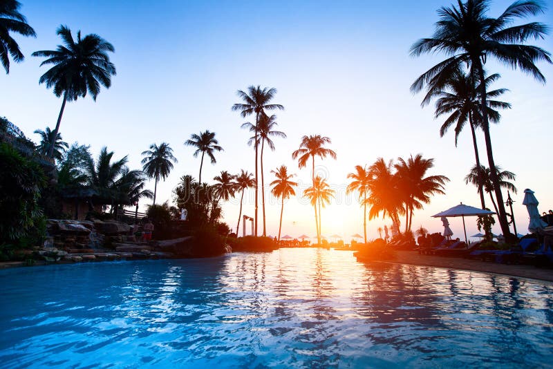 De Toevlucht Van Het Strand in De Keerkringen Stock Foto - Image of ...
