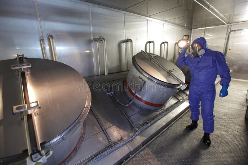 Technicus Die in Overall Technologisch Systeem in Installatie Handhaven ...