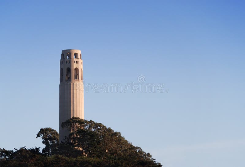 De Coit Tower in San Francisco Stock Foto - Image of heuvel, monument ...