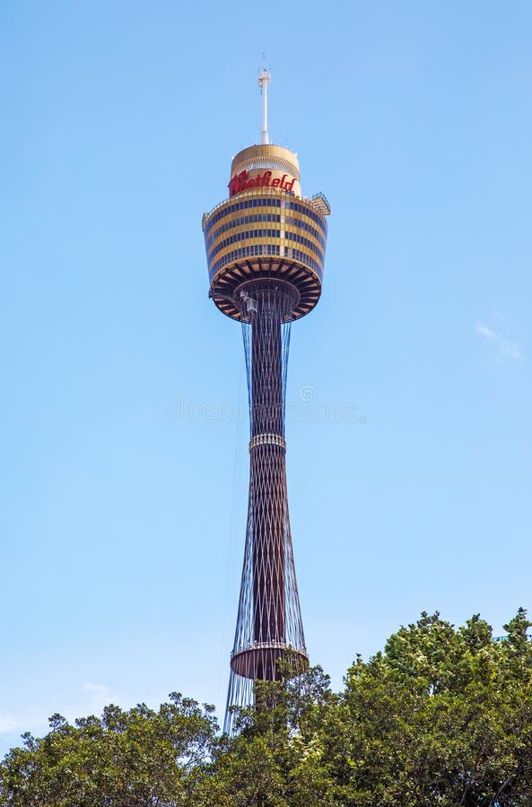 De Toren Van Sydney Op Blauwe Hemel Redactionele Stock Foto - Image of ...