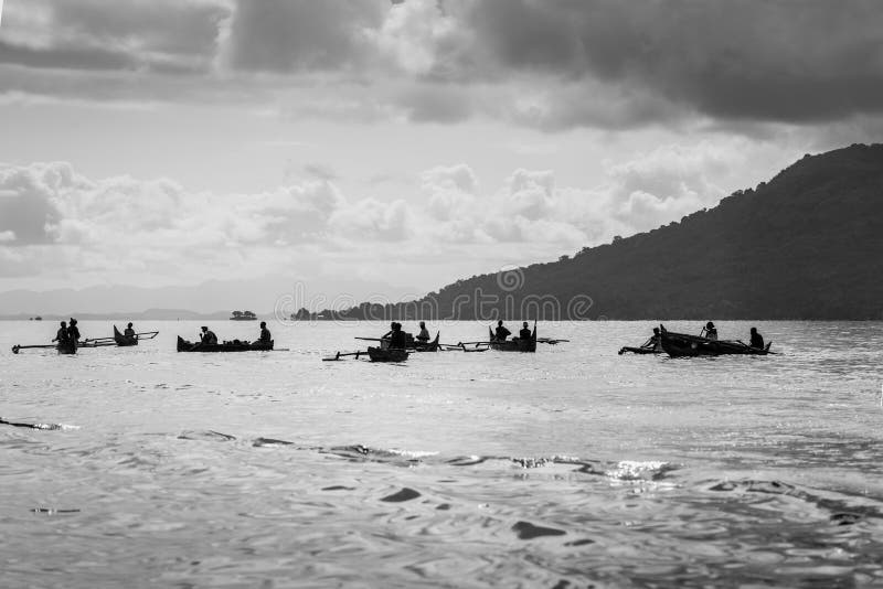 De Traditionele Op Zee Boot Van Madagascar, Bemoeiziek is Eiland ...