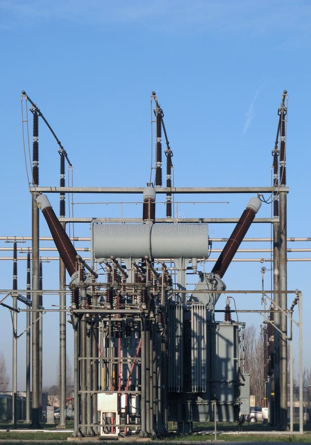 De Transformator Van De Hoogspanning Stock Foto - Image of fabriek ...