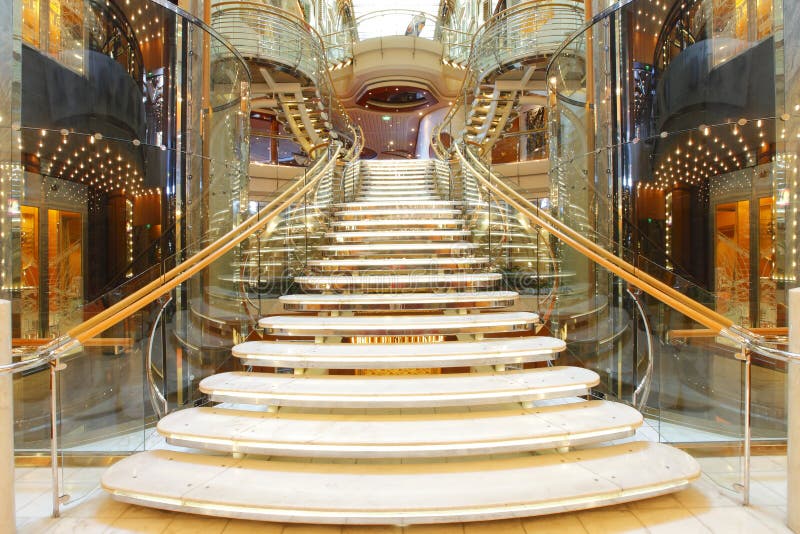 De trap van de luxe stock afbeelding. Image of glitterij - 23901569