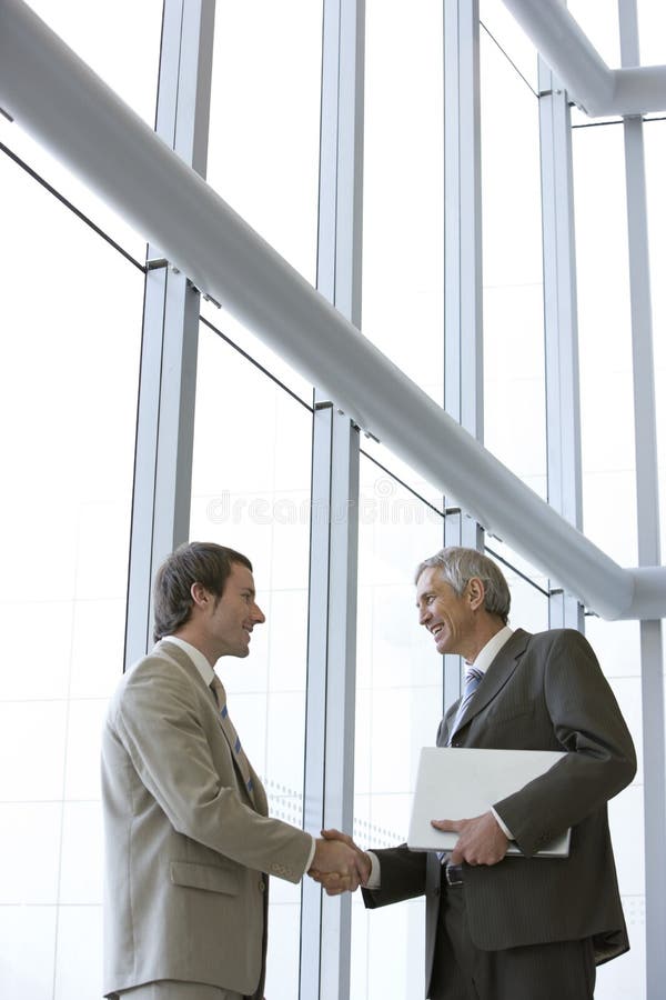 De Uitvoerende Macht Die Handen Schudden Stock Afbeelding - Image of ...