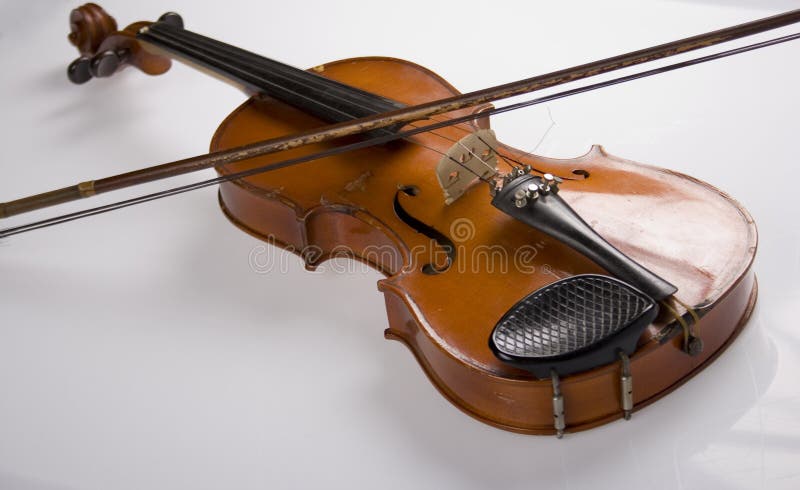 Viool en de boog stock afbeelding. Image of componist - 5578577