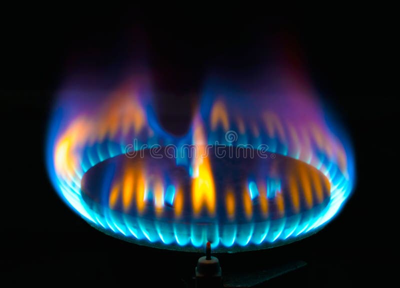 Gasfornuis met gele vlam stock afbeelding. Image of gevaar - 18715279