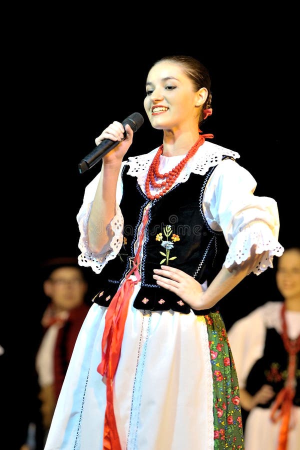 De volksdansteam van Polen redactionele foto. Image of volks - 20108381