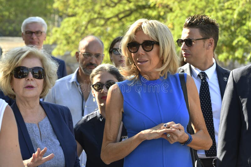 De Vrouw Brigitte Macron Van Emmanuel Macron in Athene Redactionele ...
