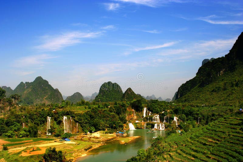 De Waterval Van Detian, Guangxi, China Stock Foto - Image of azië ...