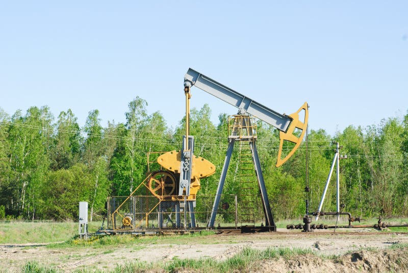 De werken van de oliepomp stock foto. Image of olie, macht - 31410826