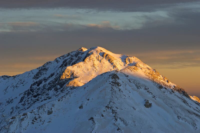 De Winter in De Bergen Van Turkije Stock Afbeelding - Image of ...