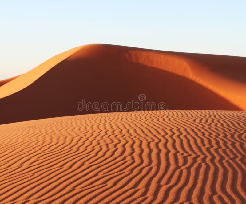 Zandwoestijn stock afbeelding. Image of avontuur, afrika - 4221655