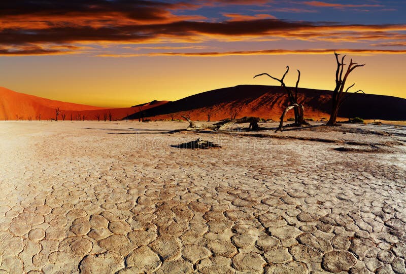 De Woestijn Van Namib, Sossusvlei, Namibië Stock Afbeelding - Image of ...