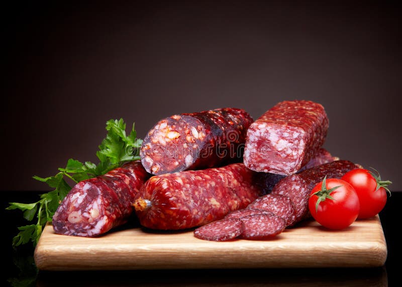 De worsten van de salami stock foto. Image of voedsel - 28548214
