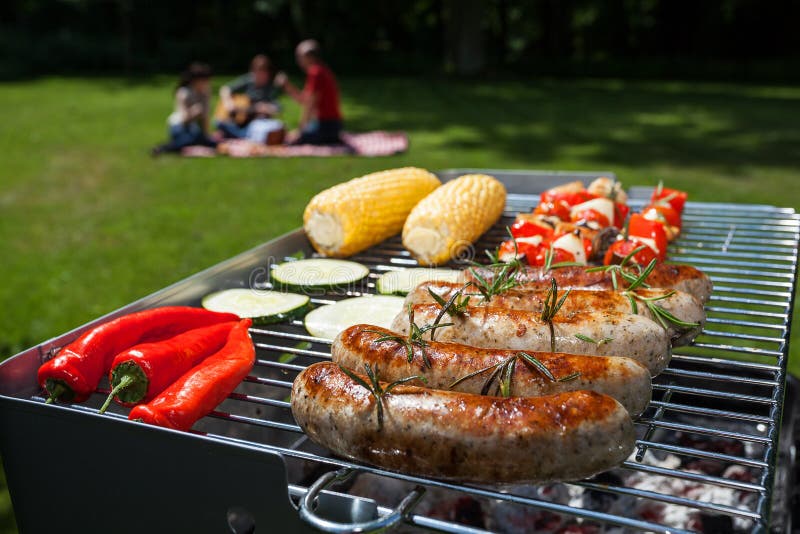 De barbecue van de zomer stock foto. Image of bovenkant - 15171214