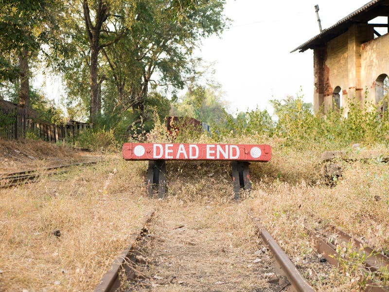 Dead End Sign at a Train Station Stock Image - Image of isolated, sign ...