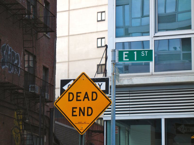 Dead End Sign Picture. Image: 84936331