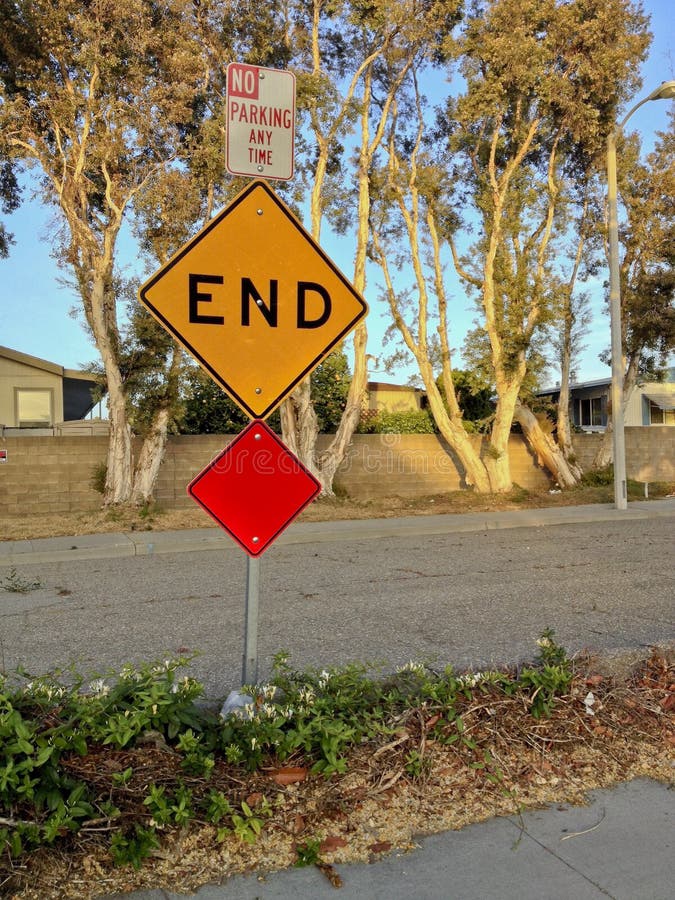 Dead End in Soft Glowing Light Stock Image - Image of light, sign: 42120843