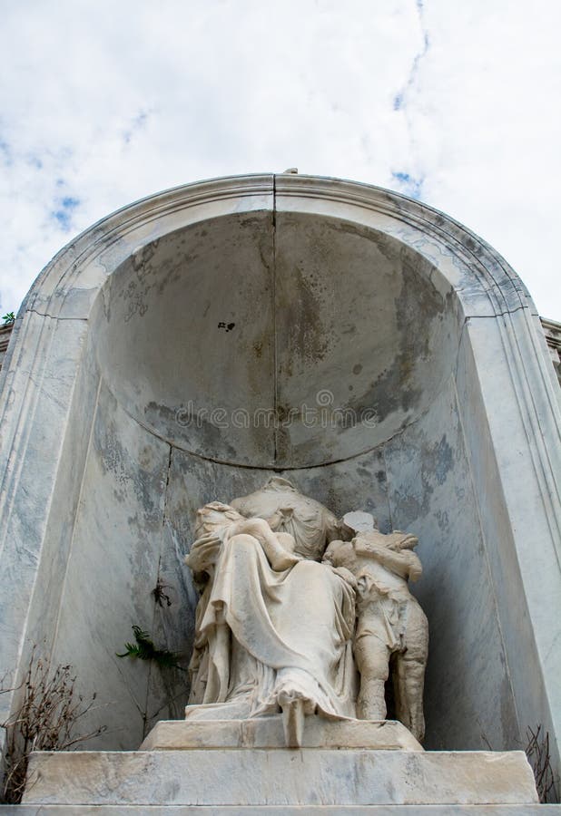 Decapitated Statue in Cemetery Stock Image - Image of louisiana, louis ...