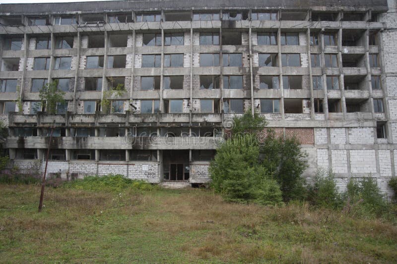 Decay and Structural Damage in Building Stock Image - Image of lodge ...