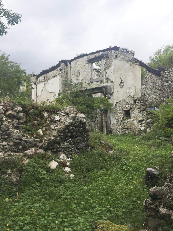 Decay and Structural Damage in Building Stock Photo - Image of planning ...