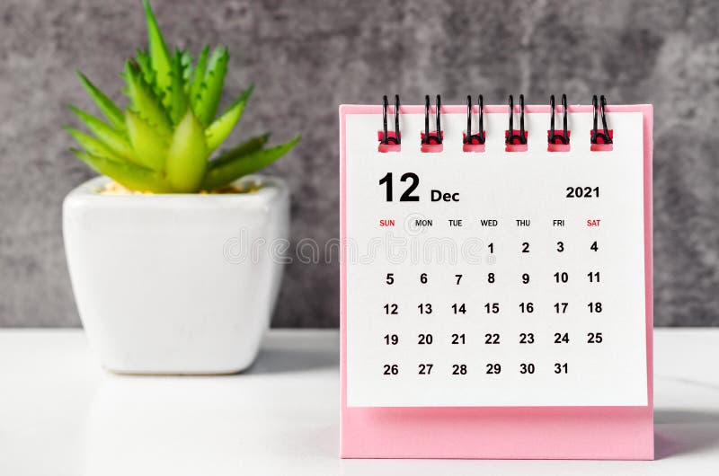 December 2021 Desk Calendar Stock Image - Image of desk, mini: 233530977