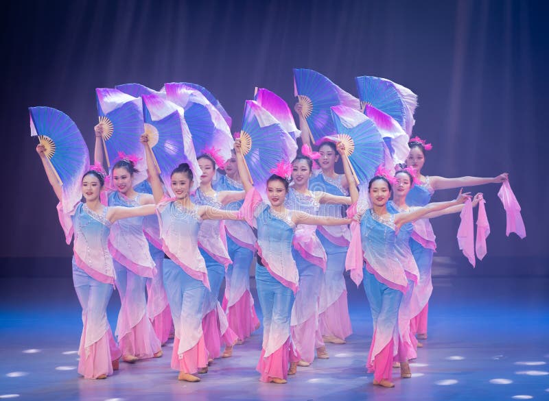 Traditional Fan Dance- NATIONAL DANCE Editorial Stock Photo - Image of ...