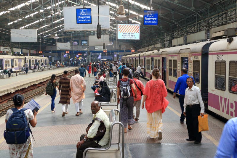 December 21 2022 - Mumbai, Maharashtra, India: Commuters Using the ...