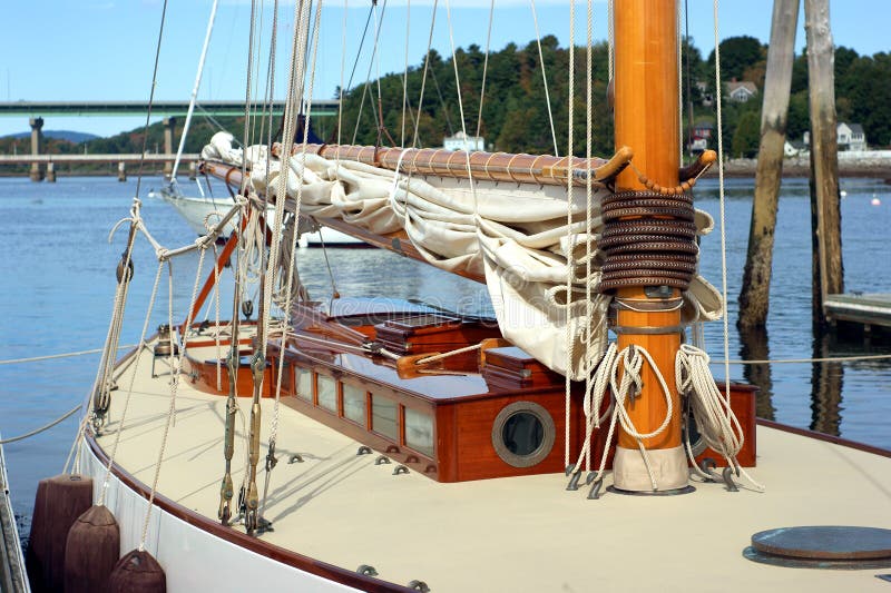 Old Wood Sailboat at Anchor Stock Image - Image of cabin, hull: 15831903